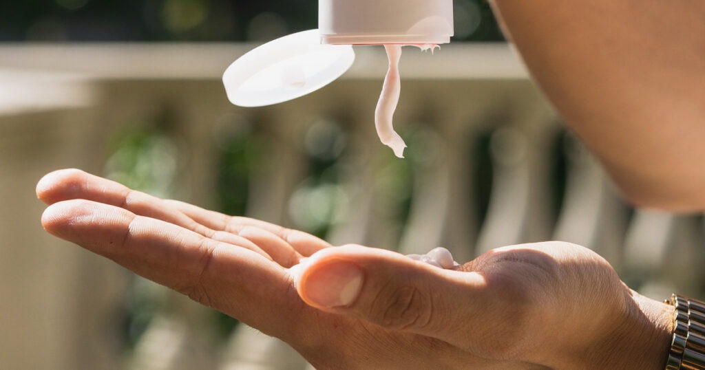 Hate Dry Hands? The Best Hand Cream For Men Is On This List ...